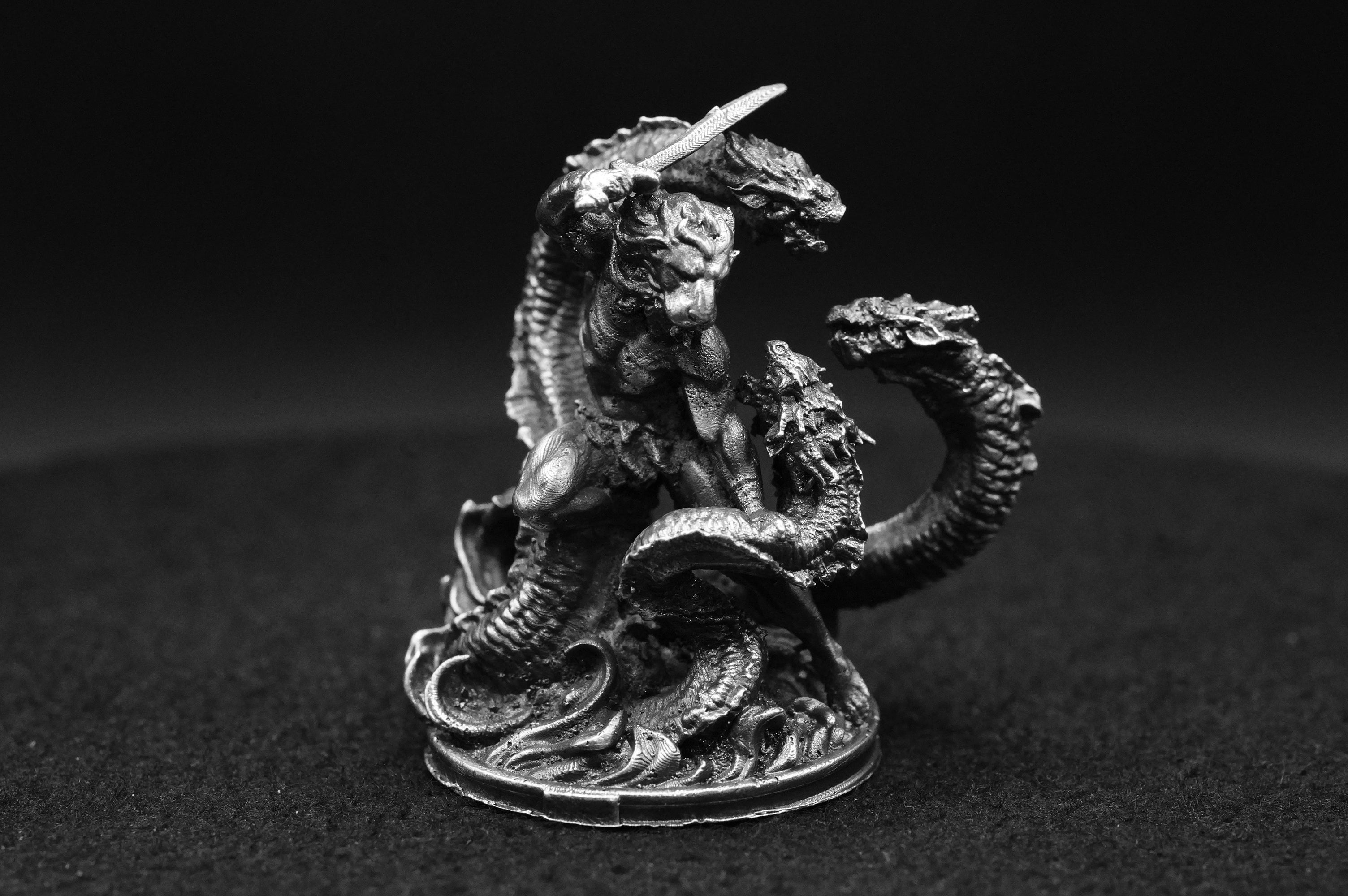 Hercules Vs Hydra V2 – Gold Spartan